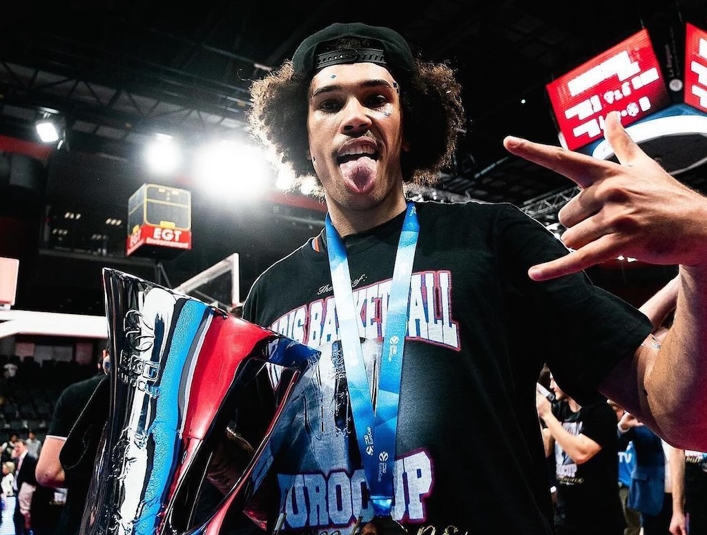 Tyson Ward pecca al tiro nel successo degli Spurs sugli Hawks